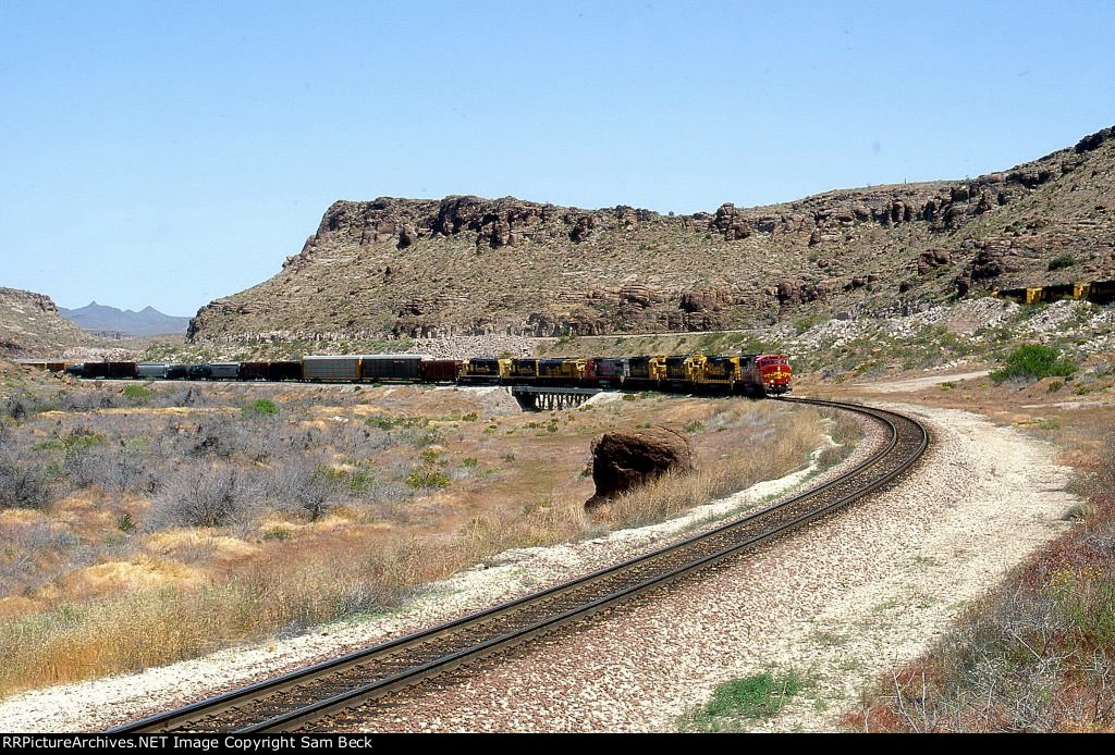 ATSF 141, 7418, 3816, 4008, 534, 5251, 2874, and 5371 Westbound